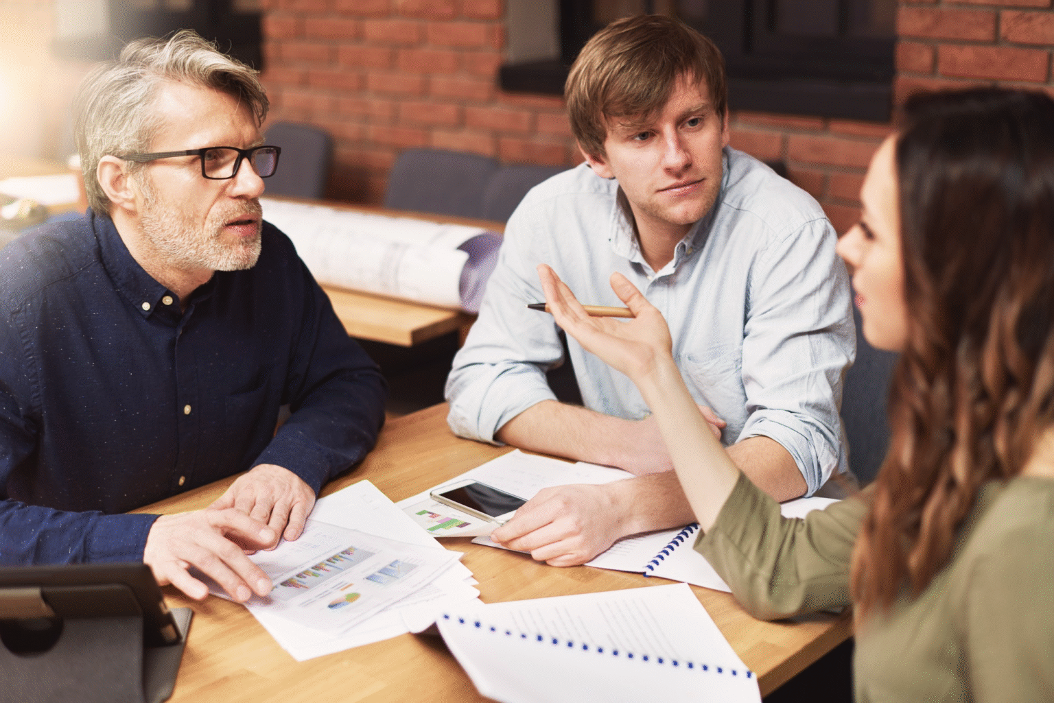 5 Tips to Deal With Insurance Adjusters After an Accident